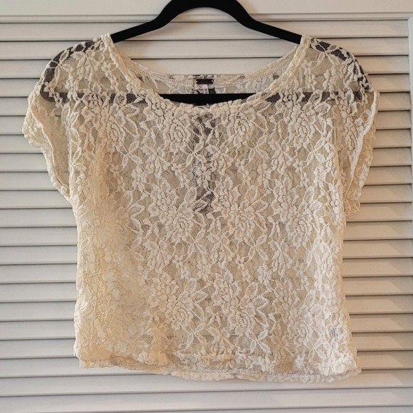 Poof! | Tops | Poof Cream Black Lace Shortsleeve Crop Top With Zipper ...